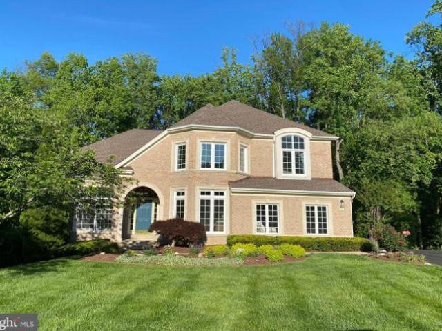 9602 Pemberly Ln, Fairfax Station, VA 22039