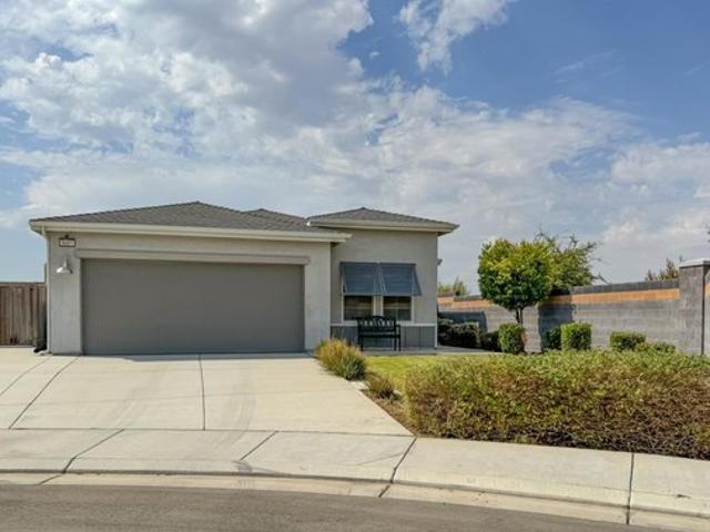 9603 Silver Falls Ln, Shafter, CA 93263