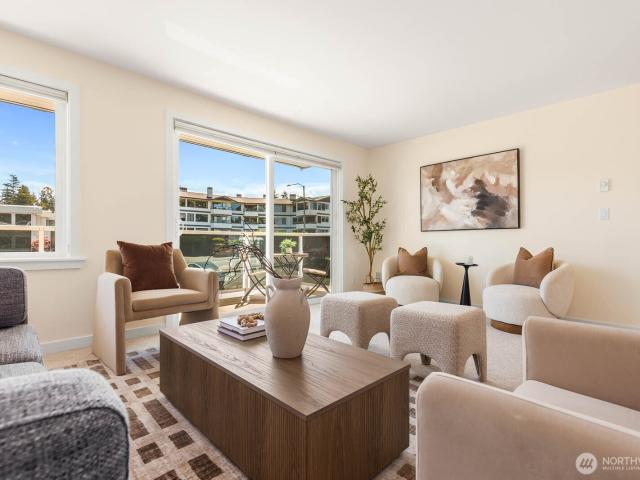 960 5th Ave S # 208