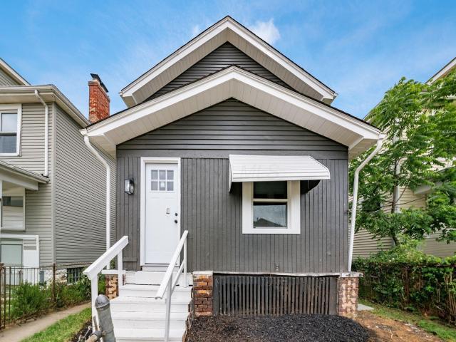 960 Carpenter Street