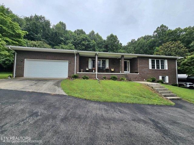 960 Boones Path Rd, Rose Hill, VA 24281