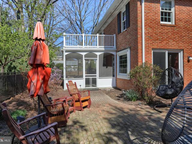 960 Beech Ave, Hershey, PA 17033 | MLS #PADA2058 | Compass