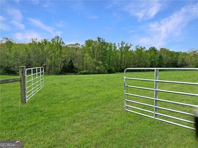 960 Gooseneck Rd, Eastanollee, GA 30538