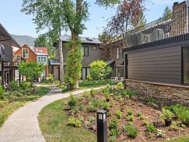 960 E Durant Ave Apt 6, Aspen, CO 81611