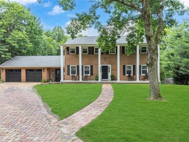 960 Edgewood Rd, Beaver Falls, PA 15010