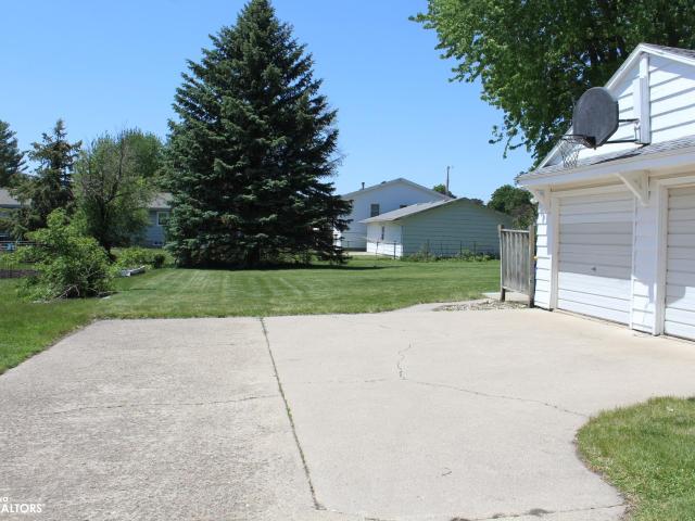 960 Front Street
