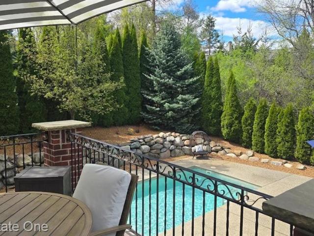 960 Hill Hollow Lane