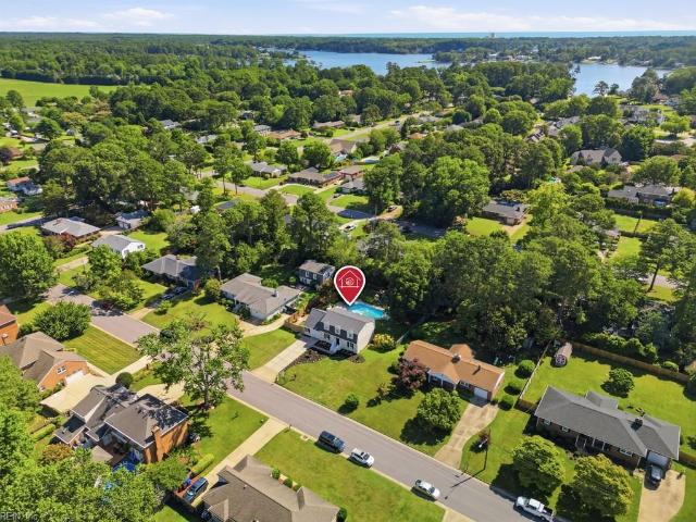 960 Lindsley DR