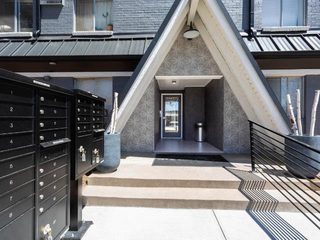 960 South Logan 1 Bedroom Apartment for Rent at 960 S Logan St, Denver, CO 80209 Washington Park West