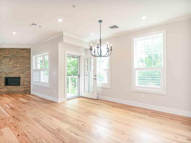 960 Sagamore Avenue # 23