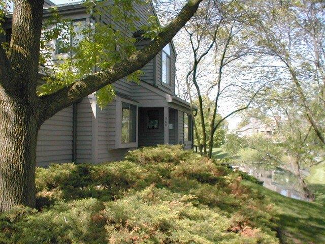 960 Shoreline Rd Unit 897, Lake Barrington, IL 60010