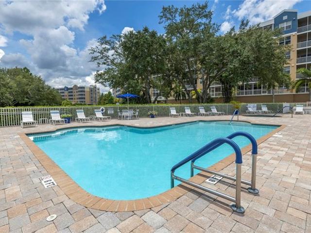 960 Starkey Rd Unit 2202, Largo, FL 33771