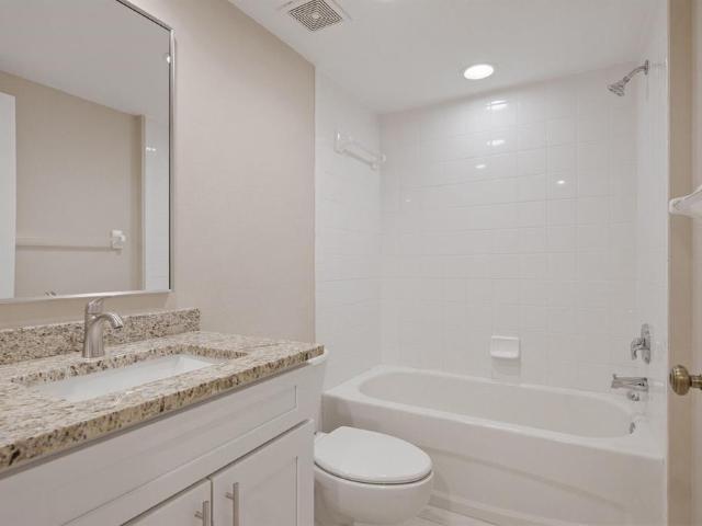 960 Starkey Rd, Unit 5105, Largo, FL 33771 | MLS #TB8497