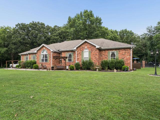 960 Stones River Rd