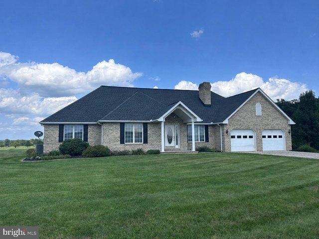 960 Teeter Rd, Littlestown, PA 17340