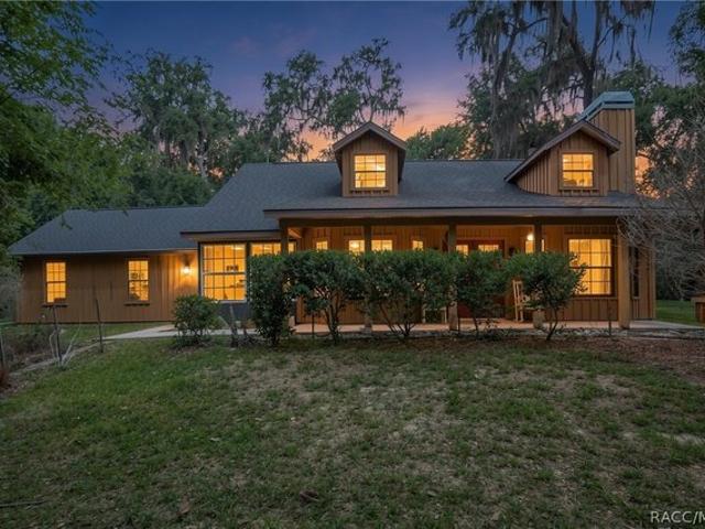 9615 E Oak Ct, Floral City, FL 34436