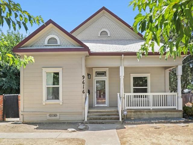 9616 Walnut Ave, Elk Grove, CA 95624