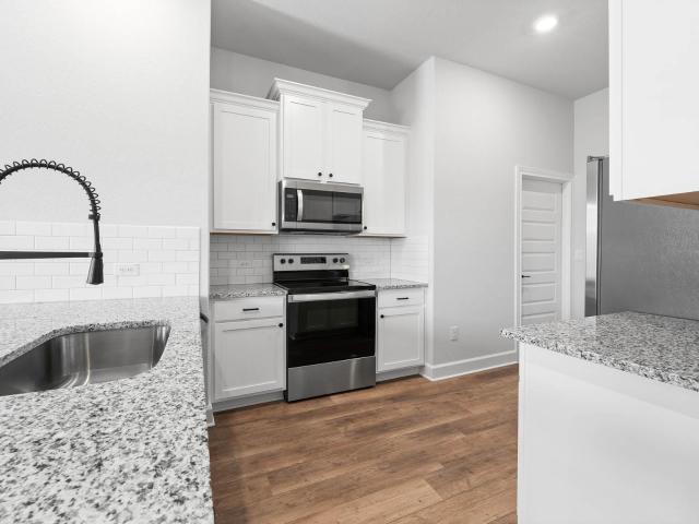 9617 Gladsome Path