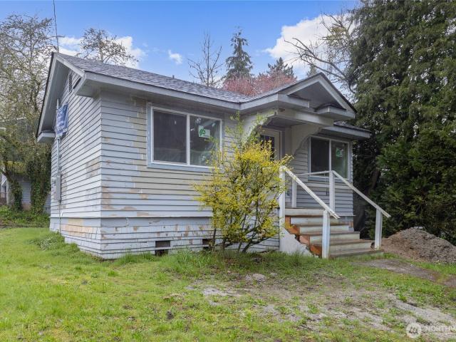 9617 15th Ave NE, Seattle, WA 98115 | MLS #2501