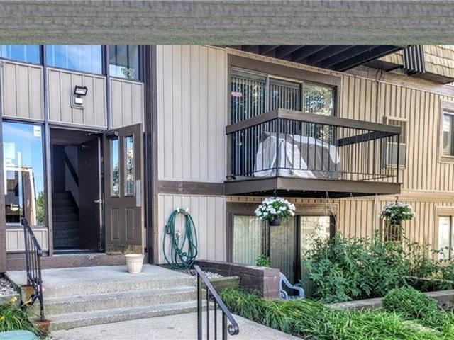 9610 Cove Dr Unit B18, North Royalton, OH 44133