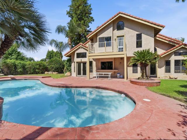 9613 Red Oak Court