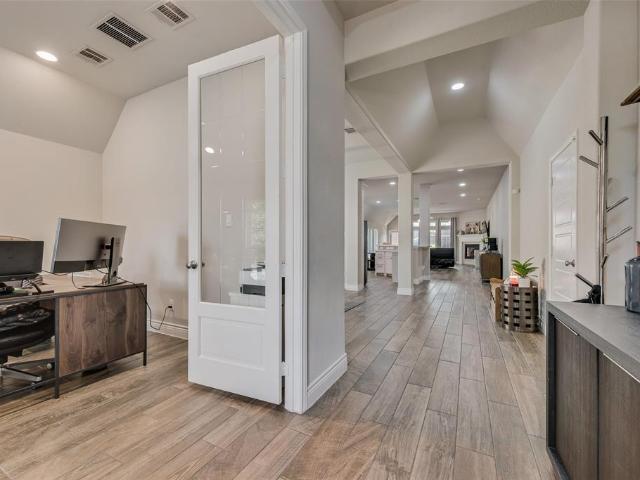 961 Canterbury Lane