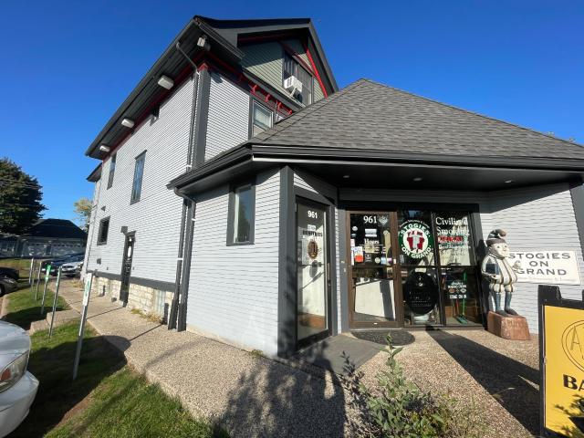961 Grand Avenue