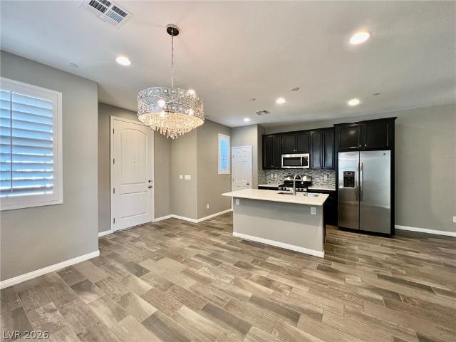 961 E Sunset Road 961