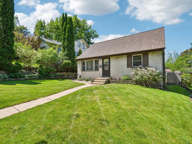 961 Livingston Avenue