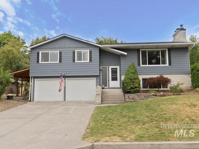 961 N Cleveland St, Moscow, ID 83843