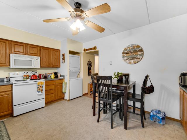 961 N Rohlwing Road # 201B