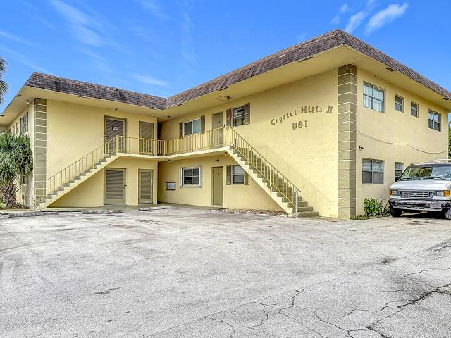 961 NW 45th St, Unit 3, Deerfield Beach, FL 33064 | MLS #R11148 | Compass