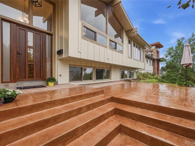 961 S Foothill Drive