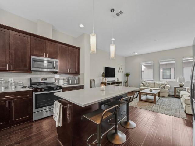 961 St Augustine, Houston, TX 77023 | MLS #95740 | Compass