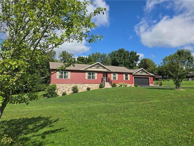 961 Sunset Dr, Butler, PA 16001