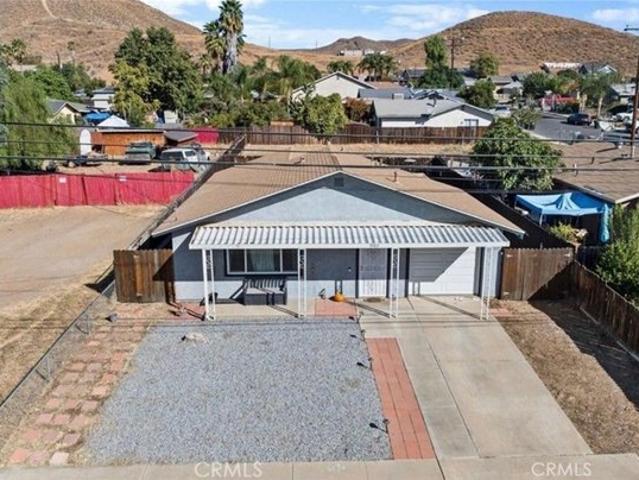 961 Park Way, Lake Elsinore, CA 92530
