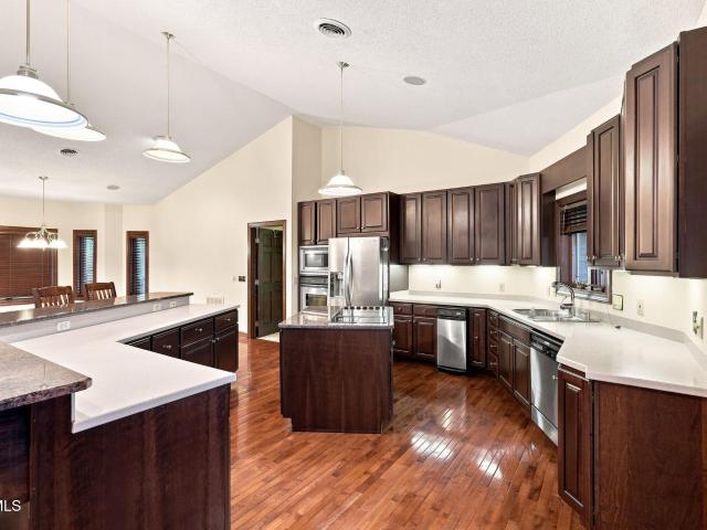 961 Pemberton Road