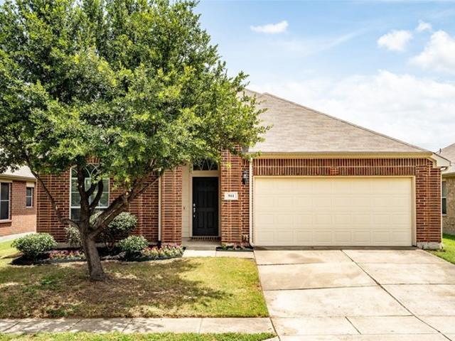961 Roundup St, Crossroads, TX 76227