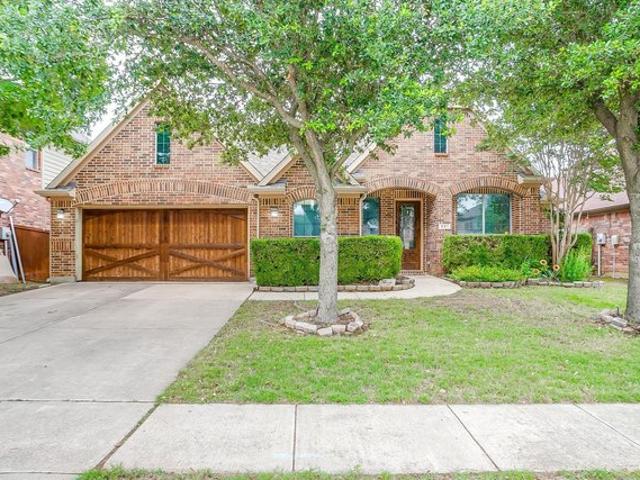 961 Tara Dr, Burleson, TX 76028