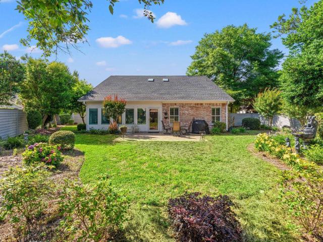 9624 Chestnut Ridge Dr