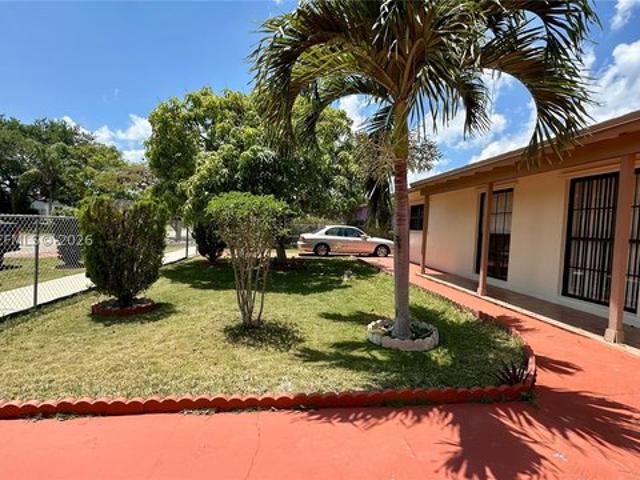 9625 SW 164th St, Miami, FL 33157