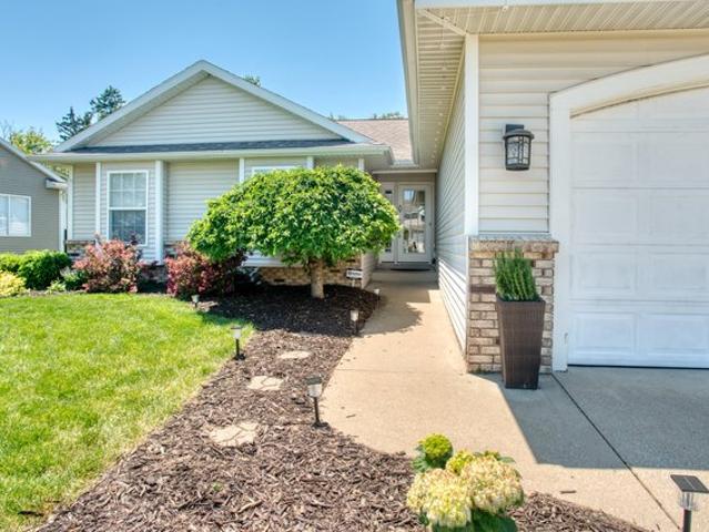 9625 Scotsmoor Dr SE, Caledonia, MI 49316