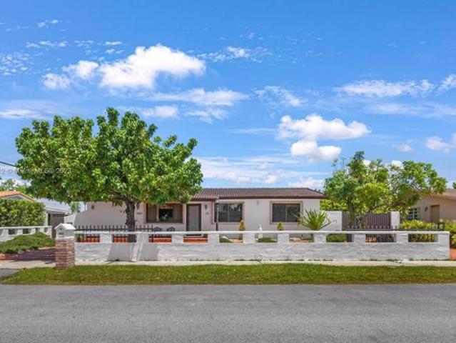 9625 46th Ter SW, Miami, FL 33165