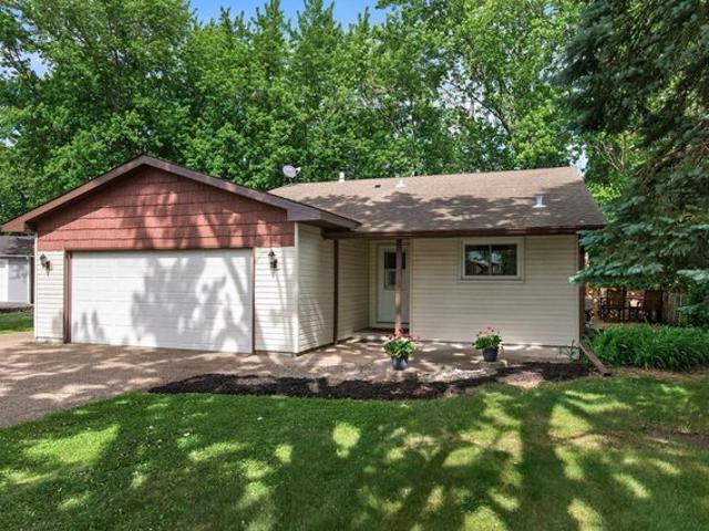 9626 Wellington Ln N, Maple Grove, MN 55369
