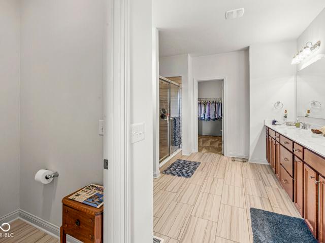 9627 Summerton Dr, Fishers, IN 46037 | MLS #22093