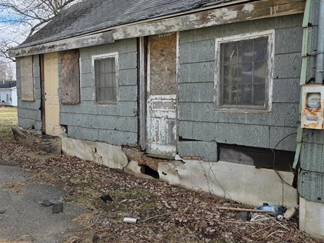 9620 Main Street