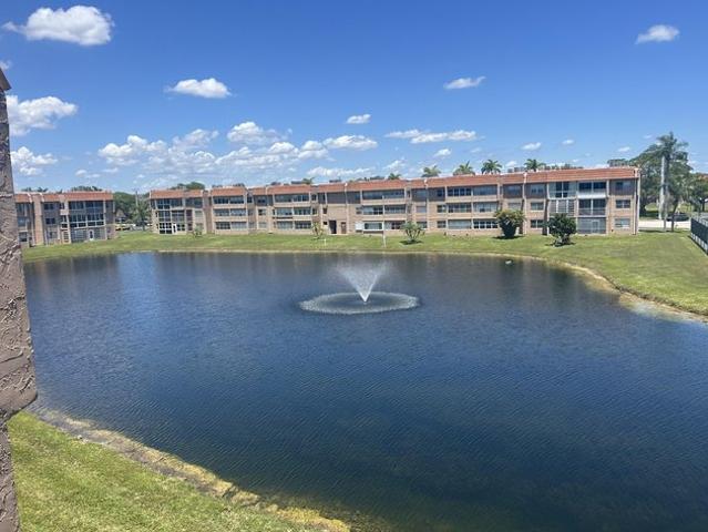 9620 Sunrise Lakes Blvd, Sunrise, FL 33322