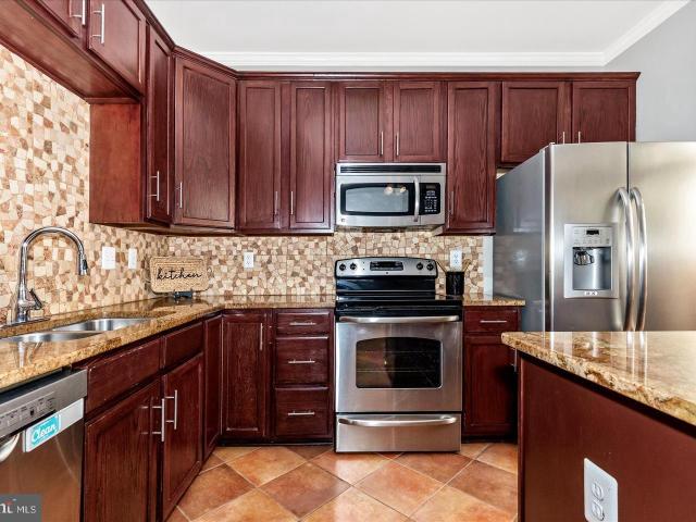 9621 Athens Pl, Gaithersburg, MD 20878 | MLS #MDMC2246