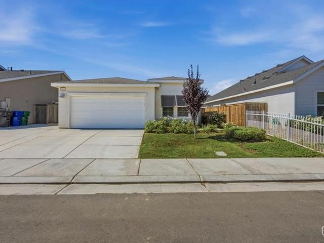 9621 Greenwood Glen Ln, Shafter, CA 93263