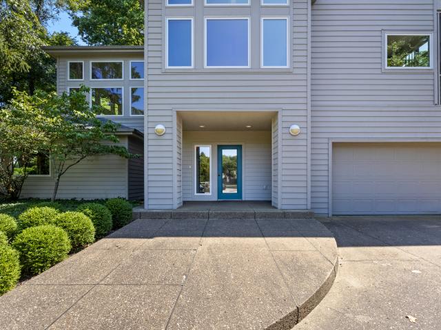 9622 W Shore Drive